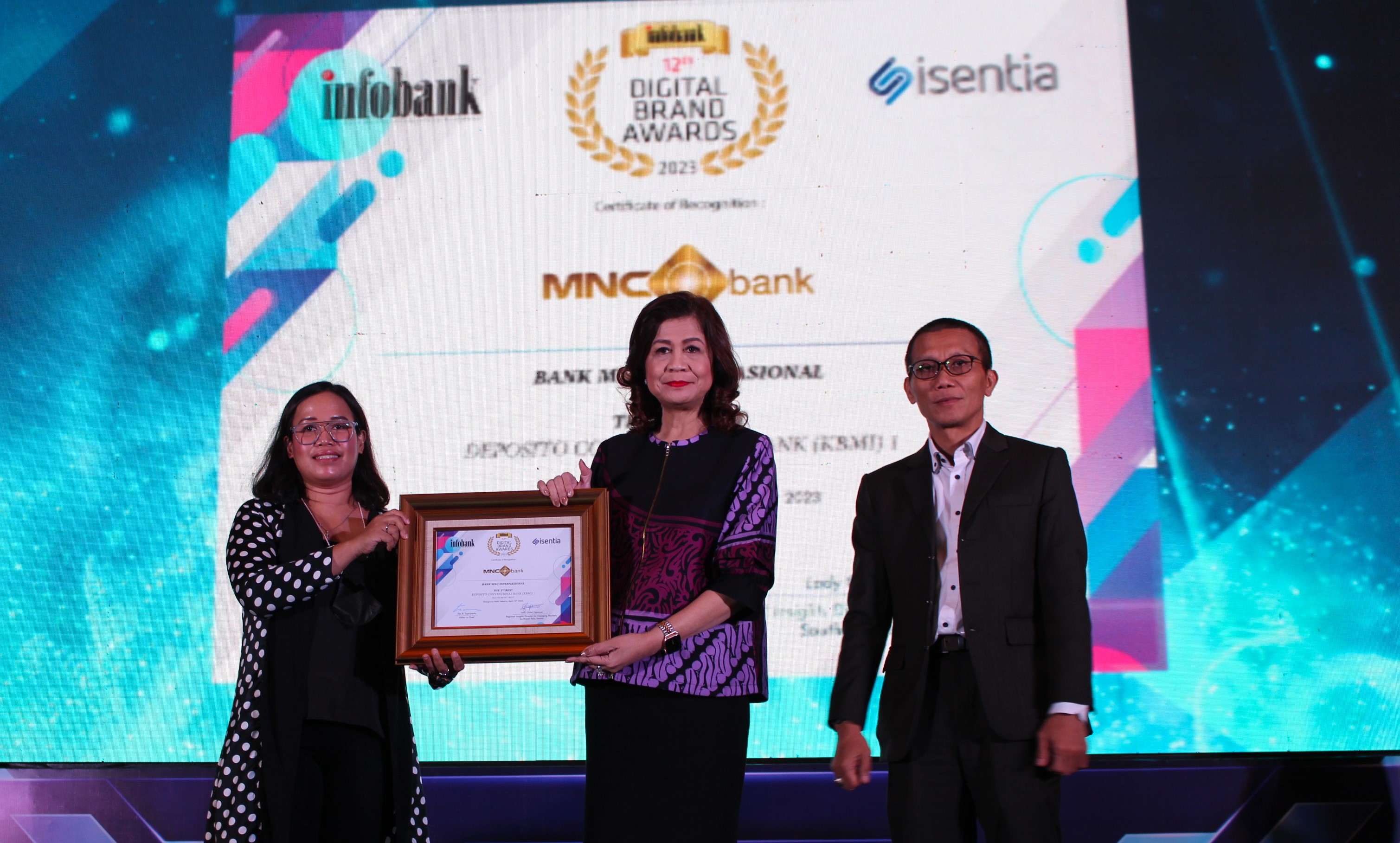 Hadirkan Solusi Perbankan Inovatif, MNC Bank Raih Infobank Digital Bra - MNC
